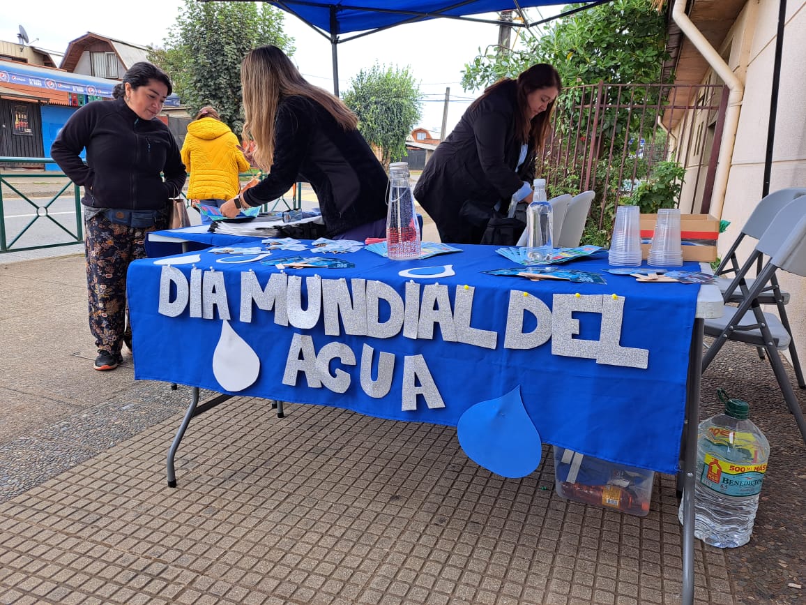 Participación en terreno con estand informativo en el día del agua ...